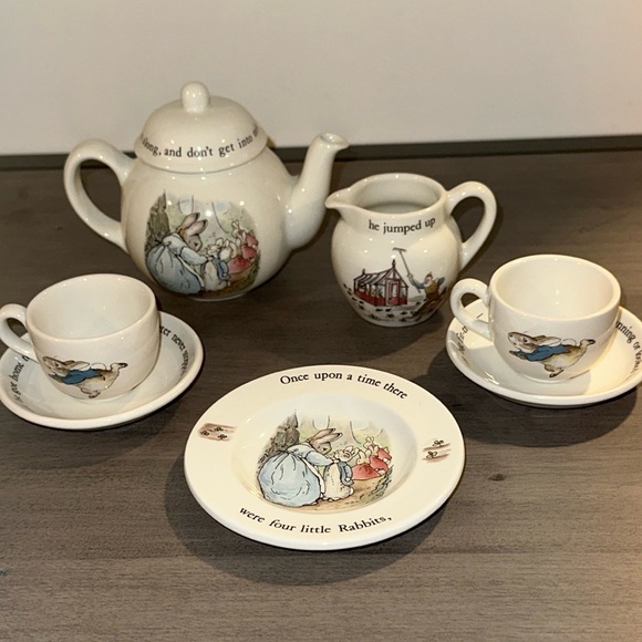 Wedgwood | Kitchen | Wedgwood Peter Rabbit Tea Set Teapot 2 Cups And ...